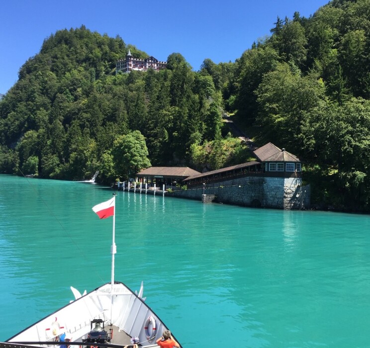 Boat trip on Lake Brienz / Free travel / Berner Oberland Pass