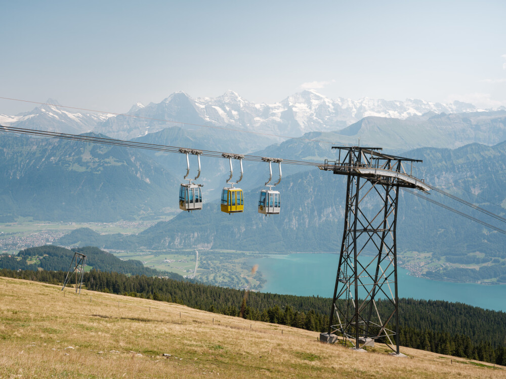 Niesen Pyramide / Free travel